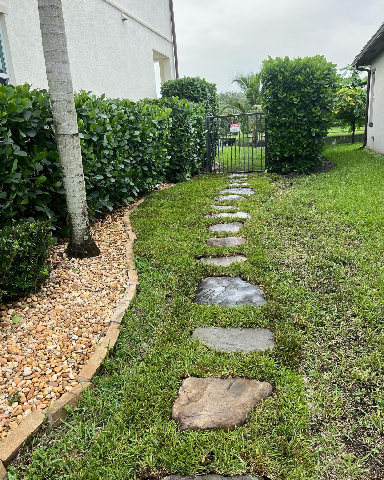 22 Cheap Walkway Ideas DIY » ComfyIdeas.com
