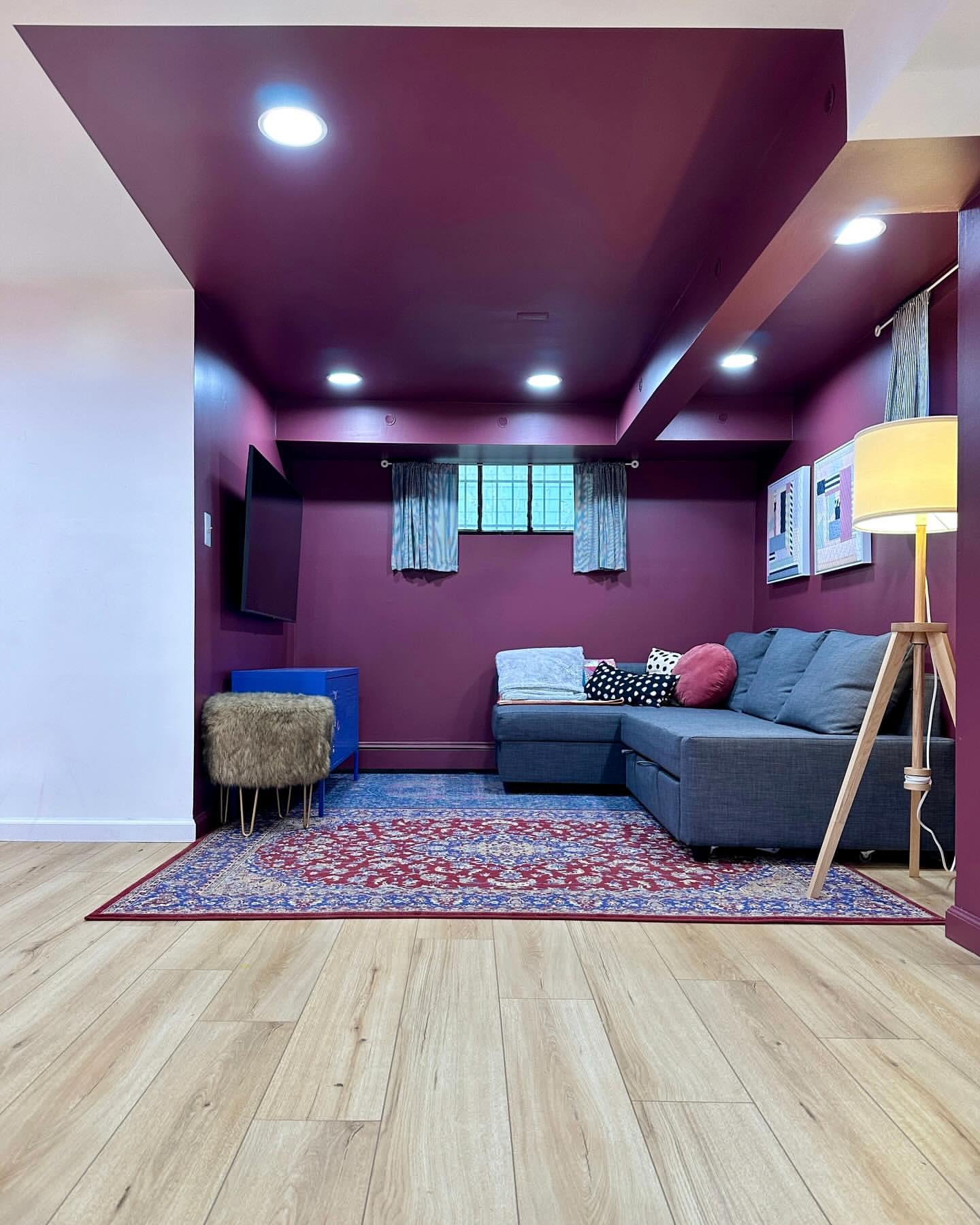 20 Burgundy Living Room Inspirations That Scream Elegance » ComfyIdeas.com